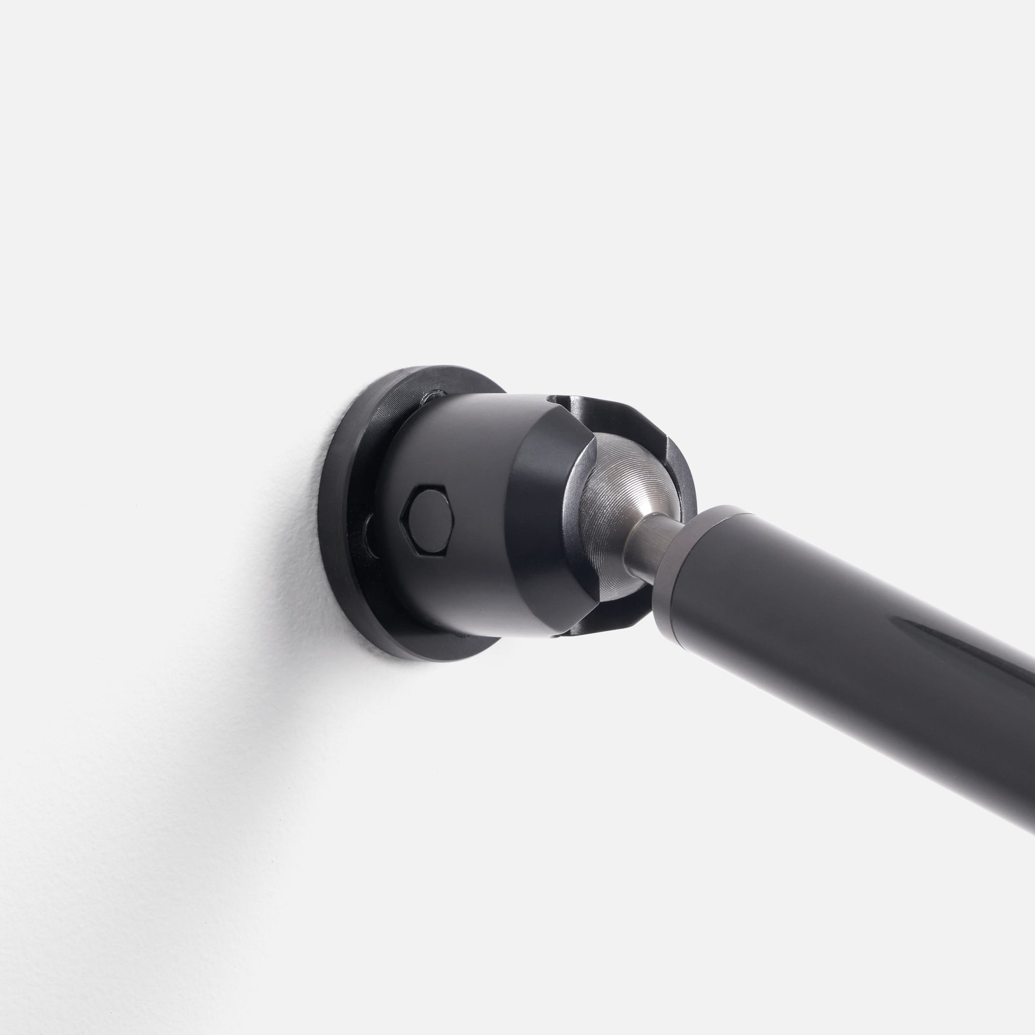 Tablet and iPad Wall Mount | Grip-WD400 | Bouncepad